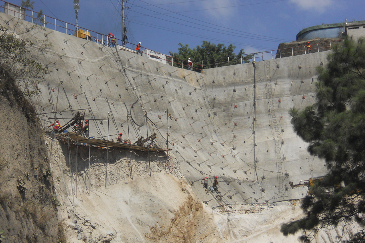 Estabilización de Taludes