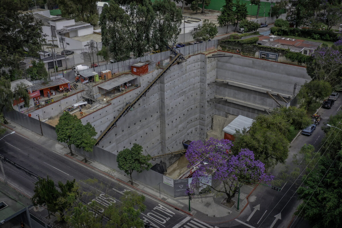 Planta LNG AES Colón Fase I y Fase II